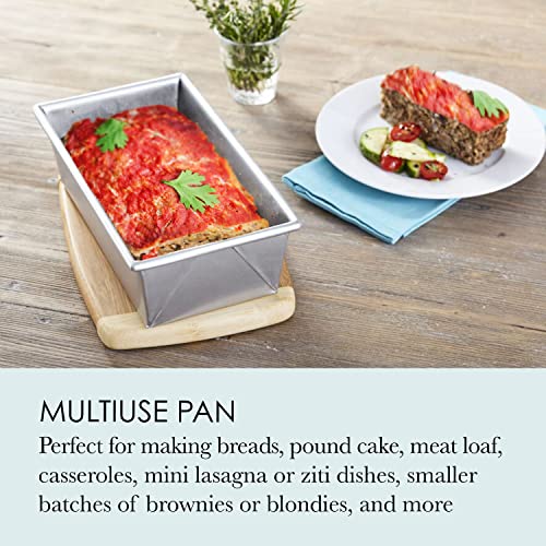 Chicago Metallic Commercial II Traditional Uncoated 1-Pound Loaf Pan -