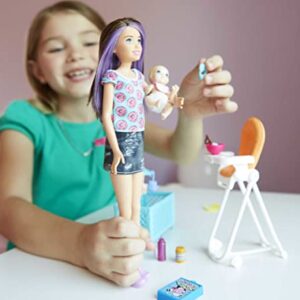 Barbie Skipper Babysitters Inc Dolls & Accessories, Set with Skipper Doll, Color-Change Baby Doll, High Chair & Crib