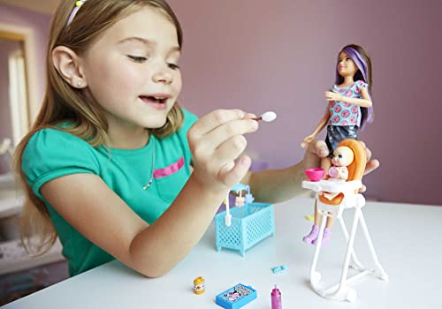 Barbie Skipper Babysitters Inc Dolls & Accessories, Set with Skipper Doll, Color-Change Baby Doll, High Chair & Crib