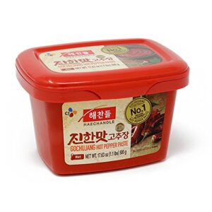 cj haechandle gochujang - hot pepper paste, korean traditional fermented jang, made with red hot chili peppers, sweet & spicy flavor, 1.1 lb (pack of 1)