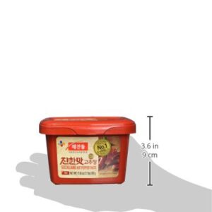 CJ Haechandle Gochujang - Hot Pepper Paste, Korean Traditional Fermented Jang, Made with Red Hot Chili Peppers, Sweet & Spicy Flavor, 1.1 Lb (Pack of 1)