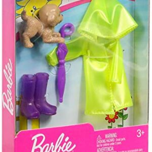 Barbie Club Chelsea Accessory Pack, Rainy Day-Themed Clothing and Accessories for Small Dolls, 4 Pieces for 3 to 7 Year Olds Include Raincoat, Umbrella and Puppy