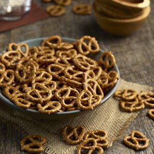 Amazon Brand - Happy Belly Mini Twist Pretzels, 2.5 Pound (Pack of 1)