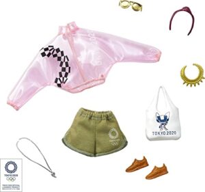 barbie storytelling fashion pack of doll clothes inspired by the olympic games tokyo 2020: pink transparent jacket, shorts and 6 accessories dolls, gift for 3 to 8 year olds