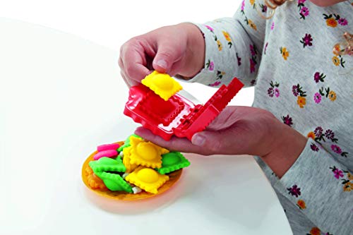 Play-Doh Kitchen Creations Noodle Party Playset for Kids 3 Years and Up with 5 Non-Toxic Colors