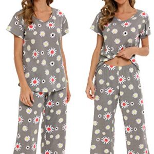 ENJOYNIGHT Women's Pajama Short Sleeve Sets Top with Capri Pants Sleepwear Sets Loungewear(X-Large,Flower)