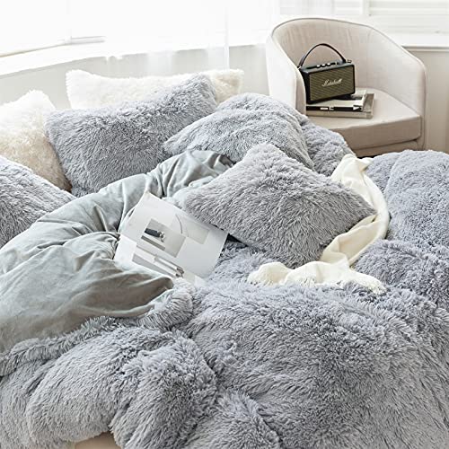 LUOYUAN Plush Shaggy Duvet Cover Set 3 Pieces Aesthetic Fluffy Comforter Cover Set Ultra Soft Crystal Velvet（1 Faux Fur Comforter Cover + 2 Faux Fur Pillowcases）,Zipper Closure(Queen，Light Grey)