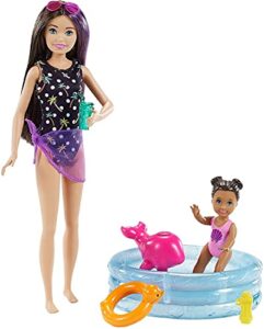 barbie skipper babysitters inc playset with skipper doll, color-change small doll, pool, squirt whale toy & accessories