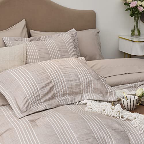 Bedsure Bed in a Bag Queen - Queen Comforter Set 7 Pieces Stripes Seersucker Bedding Set, Soft Lightweight Down Alternative Comforter, Queen Bed Set (Khaki, Queen 88 x 88 Inch)