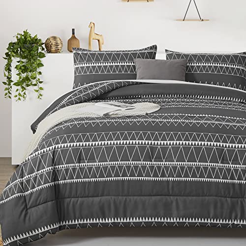 Dark Grey Comforter Set King, Reversible Gray Boho Triangle Bedding Comforter Set for King Bed - 3 Pieces (1 Comforter + 2 Pillowcases), Lightweight Microfiber Bedding Set 104"x 90"