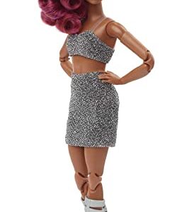 Barbie Signature Barbie Looks Doll (Petite, Red Hair) Fully Posable Fashion Doll Wearing Glittery Crop Top & Skirt, Gift for Collectors