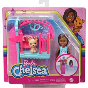 Barbie Chelsea Swing Set Playset with Chelsea Doll (6 in Brunette) Wearing Star-Print Skirt, Pet Puppy, Swing & Slide, Gift for 3 to 7 Year Olds