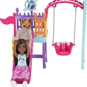 Barbie Chelsea Swing Set Playset with Chelsea Doll (6 in Brunette) Wearing Star-Print Skirt, Pet Puppy, Swing & Slide, Gift for 3 to 7 Year Olds