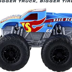 Hot Wheels Monster Trucks Roarin’ Wreckers, 1 1:43 Scale Truck with Lights & Sounds, Plays Truck's Theme Song, Toy for Kids 3 Years Old & Older