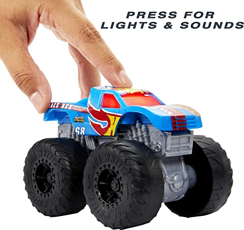 Hot Wheels Monster Trucks Roarin’ Wreckers, 1 1:43 Scale Truck with Lights & Sounds, Plays Truck's Theme Song, Toy for Kids 3 Years Old & Older