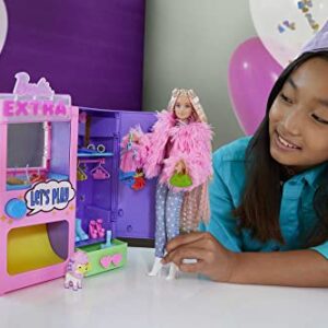 Barbie Extra Surprise Fashion Playset with 20 Pieces Including Pet Poodle, Closet and Push-Button Feature That Dispenses Fashion Accessories, Gift for 3 Year Olds & Up