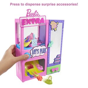 Barbie Extra Surprise Fashion Playset with 20 Pieces Including Pet Poodle, Closet and Push-Button Feature That Dispenses Fashion Accessories, Gift for 3 Year Olds & Up