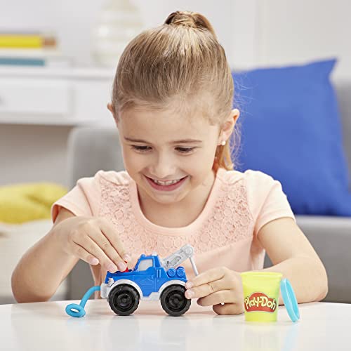 Play-Doh Wheels Tow Truck Toy for Kids 3 Years and Up with 3 Non-Toxic Colors