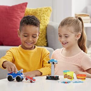 Play-Doh Wheels Tow Truck Toy for Kids 3 Years and Up with 3 Non-Toxic Colors