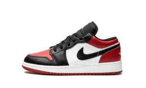 nike jordan youth air jordan 1 low gs 553560 612 bred toe - size 4y, gym red/white-black