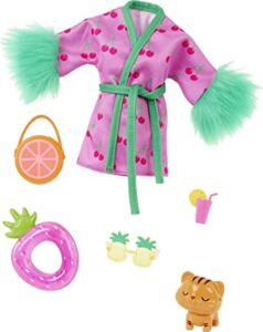 barbie extra pet & fashion pack with 6 pieces including pet kitten, pet accessories & fashion pieces doll, gift for kids 3 years old & up