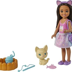 Barbie Chelsea Doll & Accessories, Brunette Doll with Removable Sprinkle-Print Skirt, Kitten, Pet Bed & More