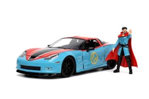 jada toys marvel doctor strange 1:24 2006 chevy corvette z06 die-cast car with 2.75'' dr. strange figure, toys for kids and adults (32115)