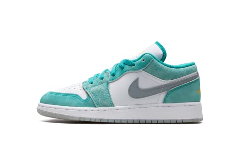 Nike Men's AIR Jordan 1 Low Shoes, New Emerald/Taxi-white, 4 Big Kid