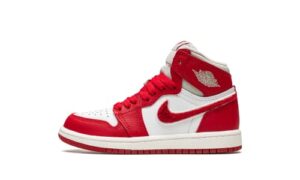 jordan boy's jordan 1 high og (little kid) light iron ore/varsity red/sail 2.5 little kid m