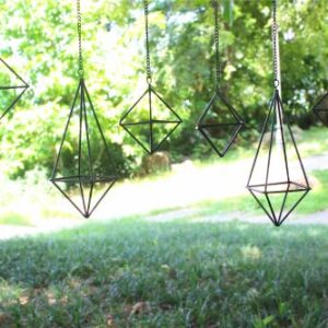 SZRUIZFZ Black Metal Air Plant Hanger, Tillandsia Air Plants Holders Unique, Modern Air Fern Display Stand with Chains for Home Wall Decor,Octahedron Himmeli Geometric Decor, Home Decor Gifts (6Pcs)