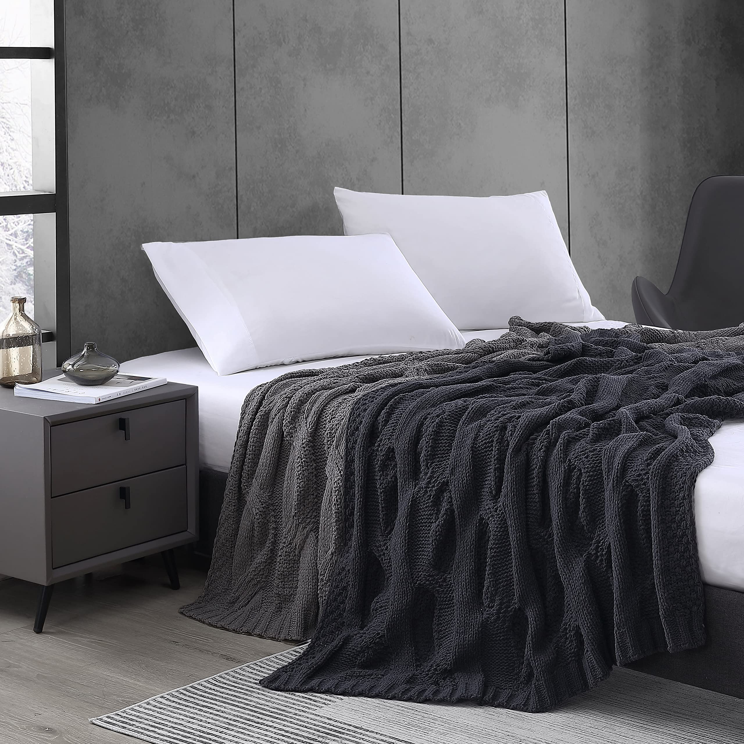 Vera Wang- Throw Blanket, Ultra Soft Chenille Home Décor, All Season Designer Bedding (Large Cable Knit Charcoal Grey, 50 x 70)