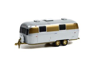 1972 airstream double-axle land yacht safari custom travel trailer, silver - greenlight 34120c/48-1/64 scale diecast model toy car