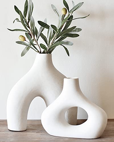 Carrot's Den Donut Vase, Set of 2 - Minimalist Nordic Style, White Ceramic Hollow Donut Vase Decor | Table Centerpiece, Boho, Wedding, Living Room, Bookshelf, Office, Modern Home Decor (Warm White)