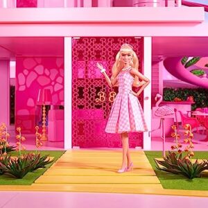 Barbie The Movie Doll, Margot Robbie as Barbie, Collectible Doll Wearing Pink and White Gingham Dress with Daisy Chain Necklace for 6 years and up