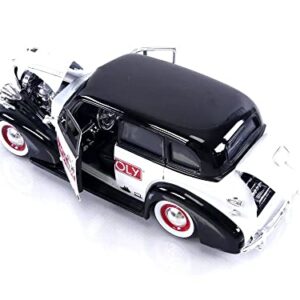 Jada Toys Mr. Monopoly 1:24 1939 Chevrolet Master Deluxe Die-cast Car w/ 2.75" Rich Uncle Pennybags Figure, Toys for Kids and Adults (33230)