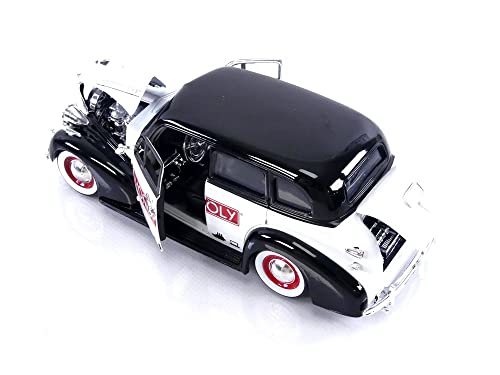 Jada Toys Mr. Monopoly 1:24 1939 Chevrolet Master Deluxe Die-cast Car w/ 2.75" Rich Uncle Pennybags Figure, Toys for Kids and Adults (33230)