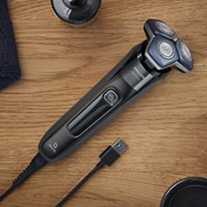 Philips Norelco Shaver 7600, Rechargeable Wet & Dry Electric Shaver with SenseIQ Technology, Quick Clean Pod, Travel Case and Pop-up Trimmer, S7886/84, Multi