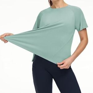 THE GYM PEOPLE Women's Short Sleeve Workout Shirts Breathable Yoga T-Shirts with Side Slits Athletic Tee Tops Light Green