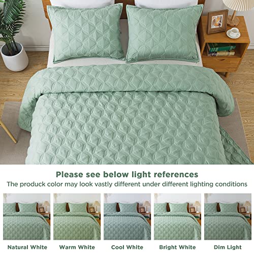 Litanika Sage Green California King Size Quilt Set - Oversized Lightweight Summer Comforter Bedspreads & Coverlets - Boho Farmhouse Bedding Cover Bed Decor - 3 Pieces (1 Quilt, 2 Pillowcases)