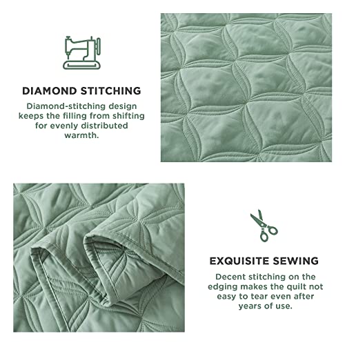 Litanika Sage Green California King Size Quilt Set - Oversized Lightweight Summer Comforter Bedspreads & Coverlets - Boho Farmhouse Bedding Cover Bed Decor - 3 Pieces (1 Quilt, 2 Pillowcases)