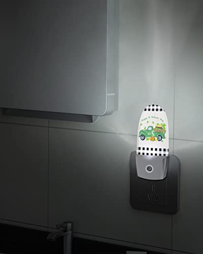 St. Patrick's Day Night Light, LED Plug in Night Light, Black White Checkered Green Truck Clover Gold Night Lights with Dusk to Dawn Sensor Decorative Kids/Adults Nightlight for Bedroom Bathroom