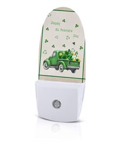 risqiten st. patrick's day night light, led plug in night light, green striped board truck clover night lights with dusk to dawn sensor decorative kids/adults nightlight for bedroom bathroom