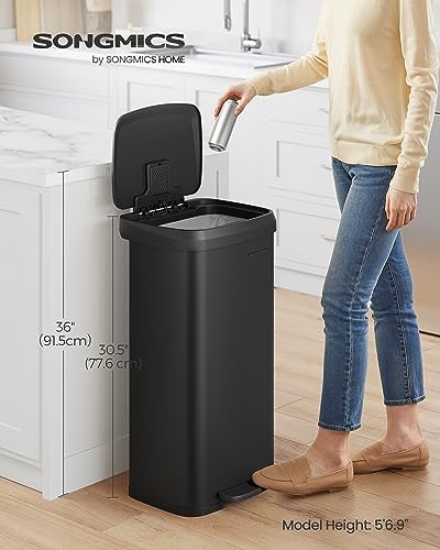 SONGMICS Kitchen Trash Can, 18-Gallon Stainless Steel Garbage Can, with Stay-Open Lid and Step-on Pedal, Soft Closure, Tall, Large and Space-Saving, Black ULTB520B68