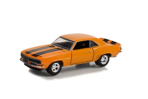 1967 Chevy Camaro RS, Counting Cars - Greenlight 44970F/48-1/64 Scale Diecast Model Car