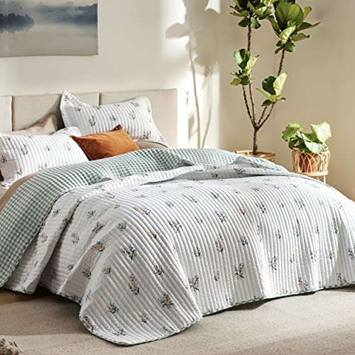 Bedsure California King Quilt Set - Reversible Floral Quilt Bedding Set, Botanical Spring Flower Microfiber Lightweight Bedspread, Coverlet Set with 2 Pillow Shams for All Seasons (112"x104")