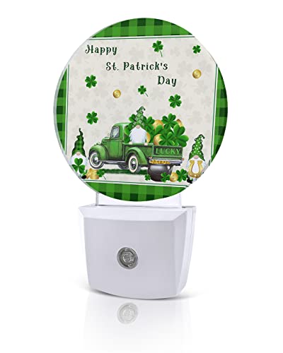 Night Light Plug into Wall, LED Nightlights St. Patrick's Day Green Truck Gnome Shamrock Linen Small Nightlight Auto Dusk-to-Dawn Sensor Lamp LED Night Lights for Kid's Bedroom, Bathroom