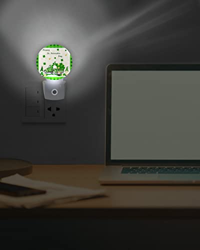 Night Light Plug into Wall, LED Nightlights St. Patrick's Day Green Truck Gnome Shamrock Linen Small Nightlight Auto Dusk-to-Dawn Sensor Lamp LED Night Lights for Kid's Bedroom, Bathroom