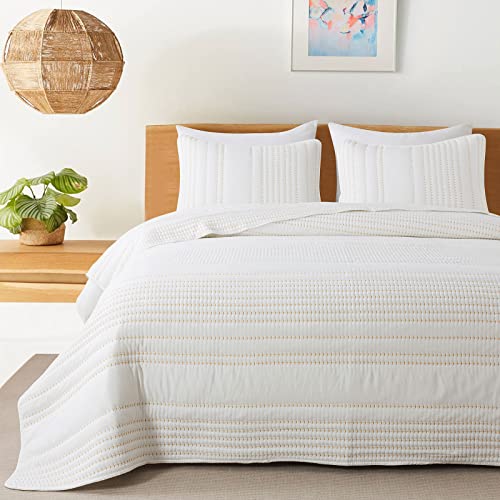 HIARUO California King Quilt Bedding Set, Striped Coverlet Bedspread (118x106 inch) with 2 Pillow Shams (20x36 inch) for All Season, White/Gold