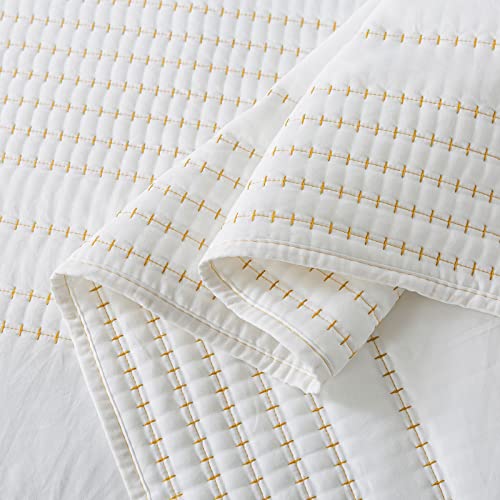 HIARUO California King Quilt Bedding Set, Striped Coverlet Bedspread (118x106 inch) with 2 Pillow Shams (20x36 inch) for All Season, White/Gold