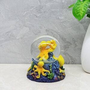 3.75 inch Mother and Child Octopus Snow Globe, Octopus Statue ，Sparkling Water Globe Doll, Collectible Novelty Decorations, Suitable for Home Decoration, for Birthday, Decorations and Gifts